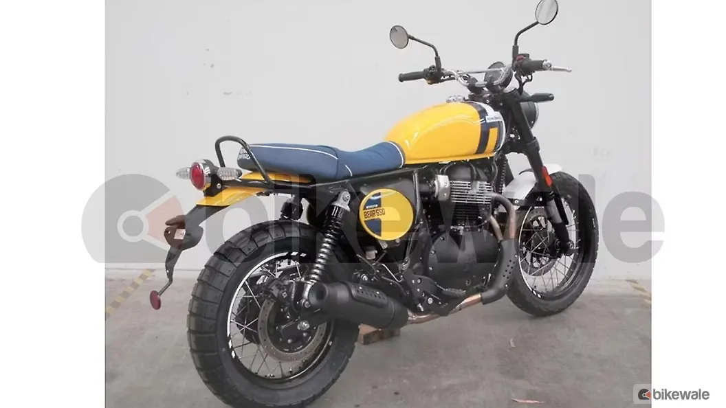 Royal Enfield Bear 650 Right Rear Three Quarter Image – BikeWale