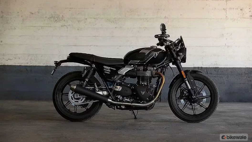 Triumph Speed Twin 900 Right Side View Image – BikeWale
