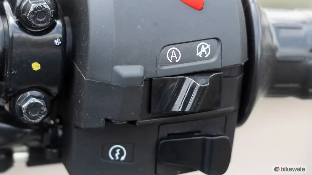 Bajaj Pulsar N125 Right Rear Three Quarter Image – BikeWale