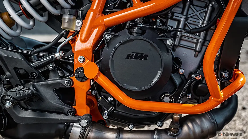 KTM 390 Adventure R Right Front Three Quarter Image – BikeWale