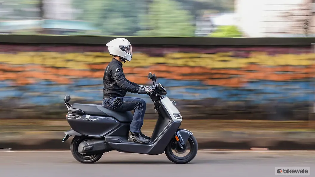 Ather Rizta Right Front Three Quarter Image – BikeWale