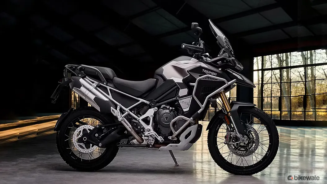 Triumph Tiger 1200 Right Side View Image – BikeWale