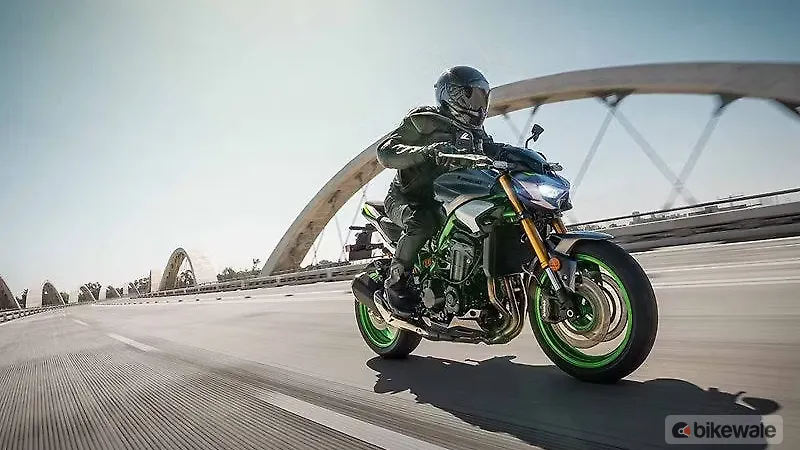 Kawasaki Z900 Engine From Right Image – BikeWale