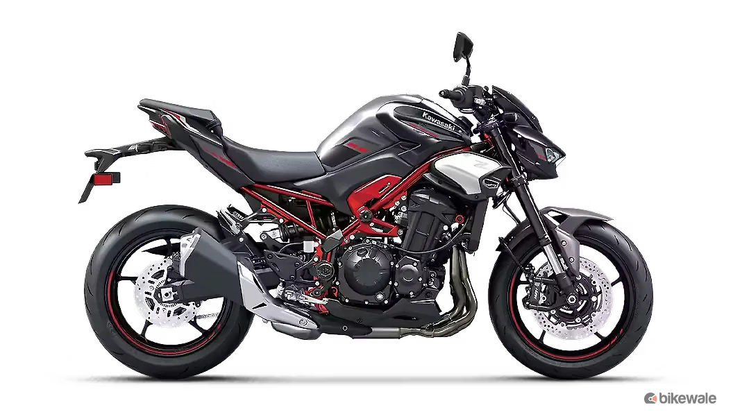 Kawasaki Z900 [2025] Right Side View Image – BikeWale