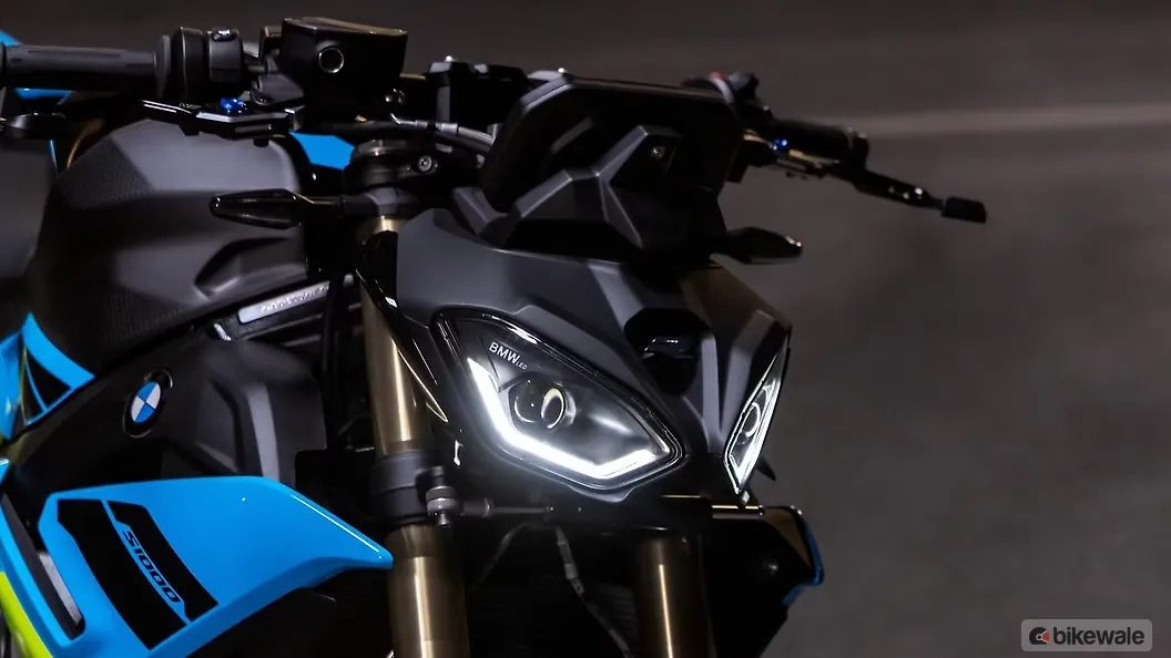 Images of BMW S 1000 R [2024] | Photos of S 1000 R [2024] - BikeWale