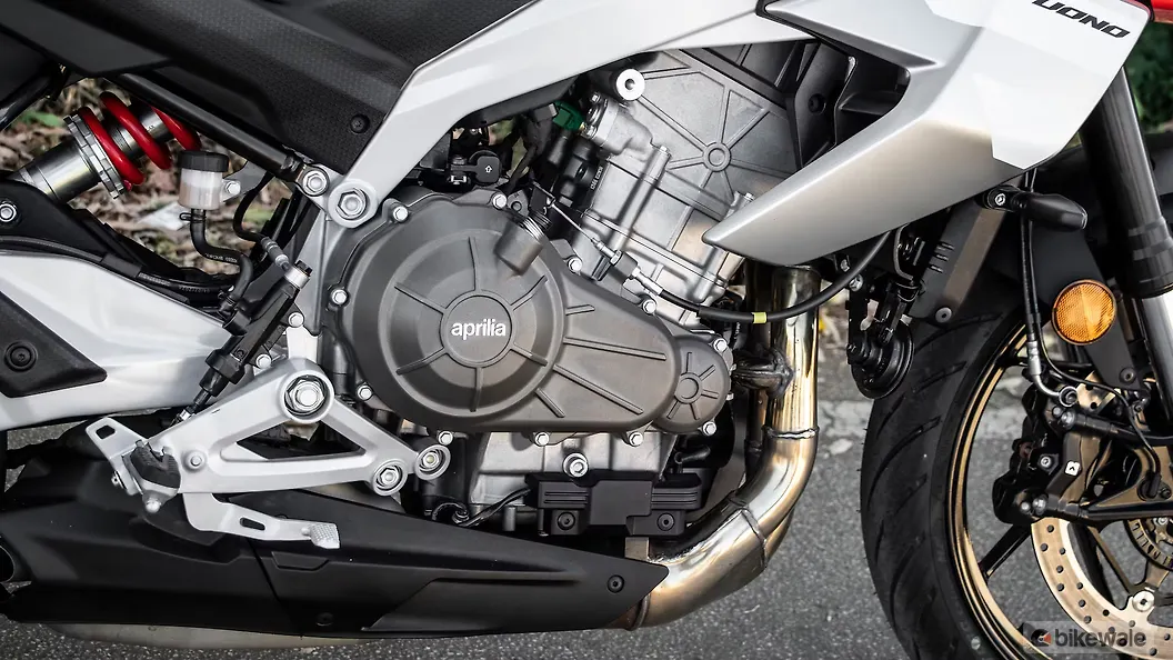 Aprilia Tuono 457 Engine From Right Image – BikeWale