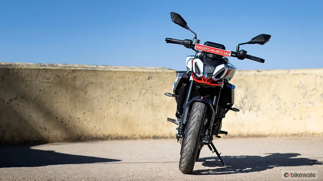 Aprilia Tuono 457 Front View Image – BikeWale