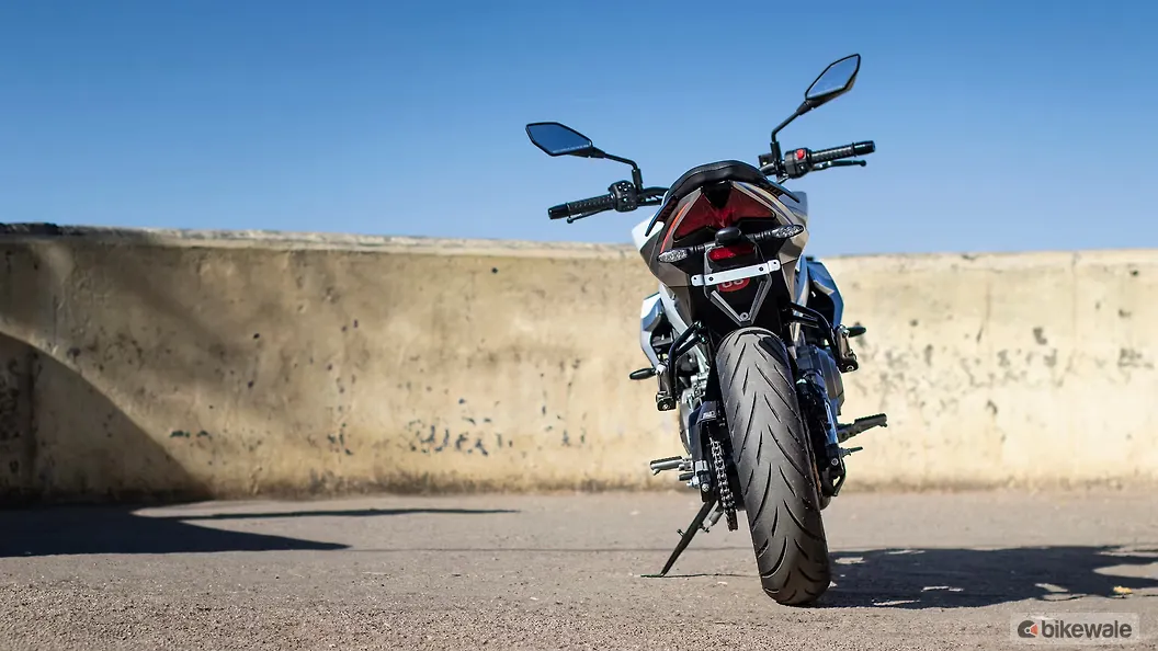 Aprilia Tuono 457 Rear View Image – BikeWale