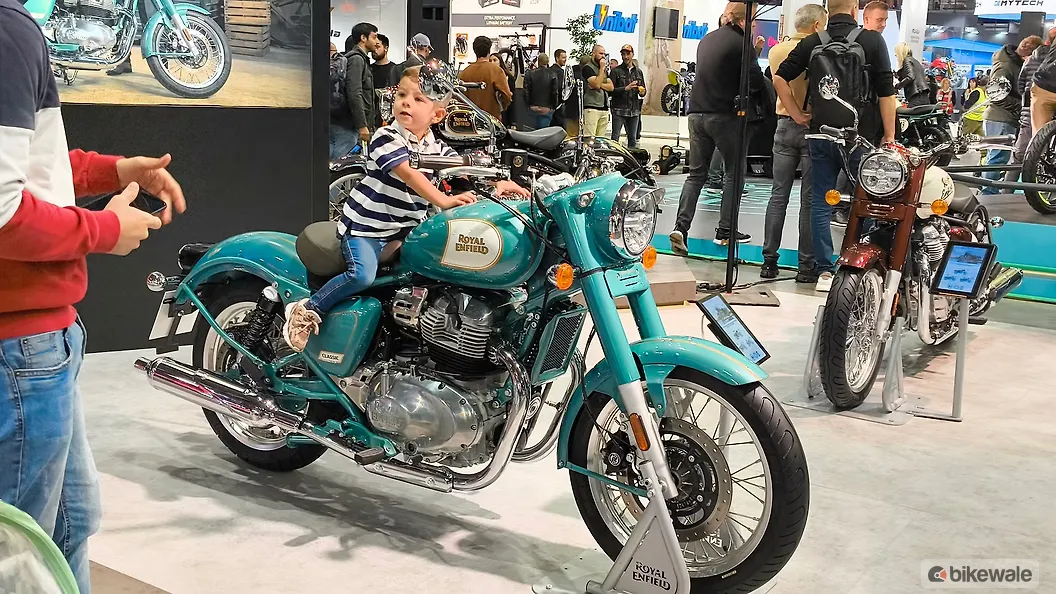 Royal Enfield Classic 650 Right Side View Image – BikeWale