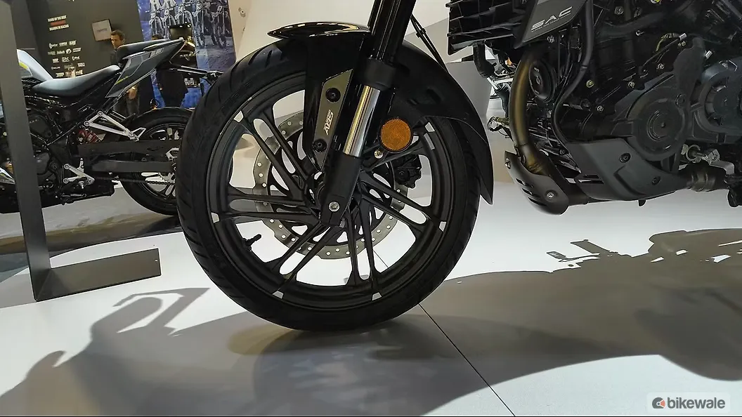 Hero Xtreme 250R Front Disc Brake Image – BikeWale