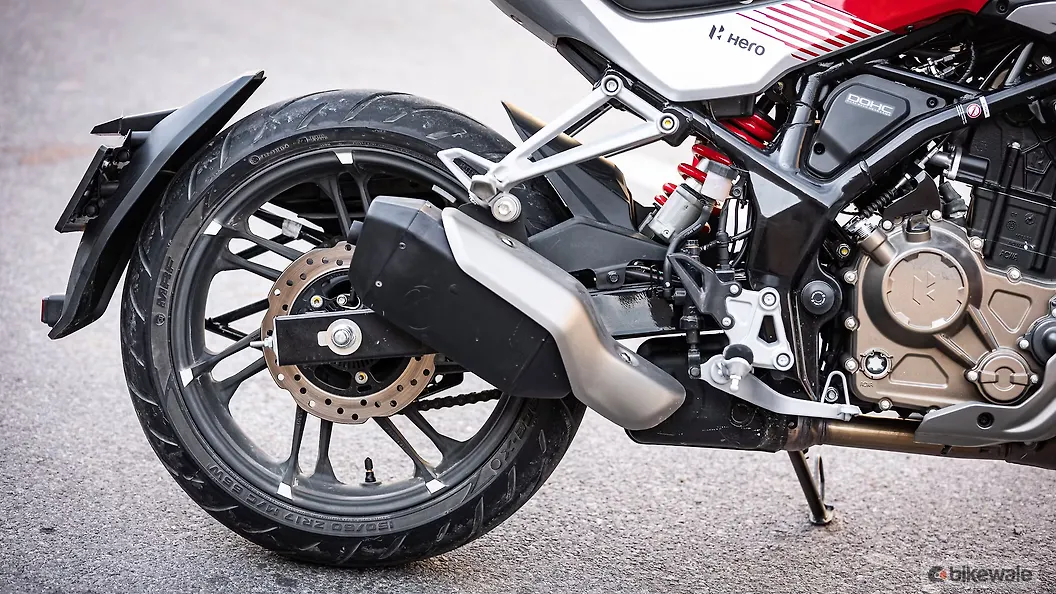 Hero Xtreme 250R Rear Wheel Floting Hugger Image – BikeWale