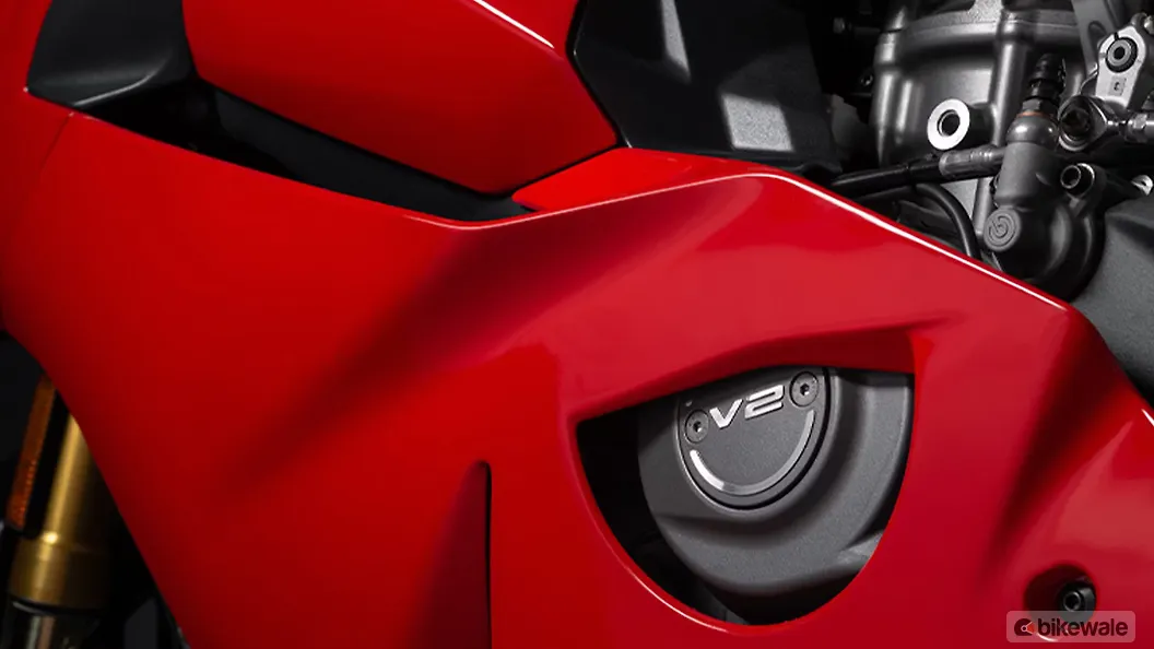 Ducati Panigale V2 Branding/Fuel Tank Decal Image – BikeWale