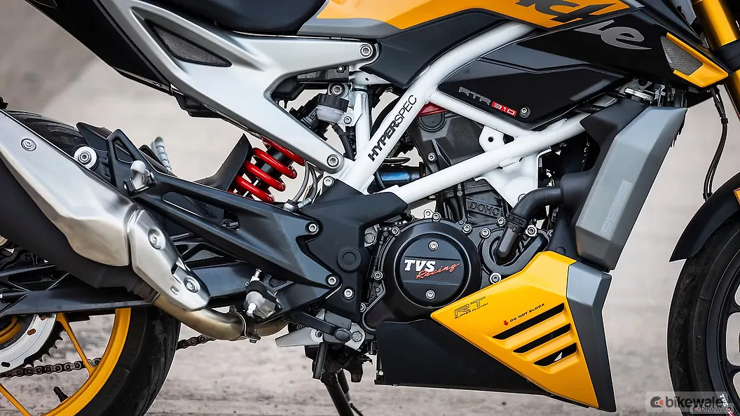 TVS Apache RTR 310 [2023-2024] Engine From Right Image – BikeWale