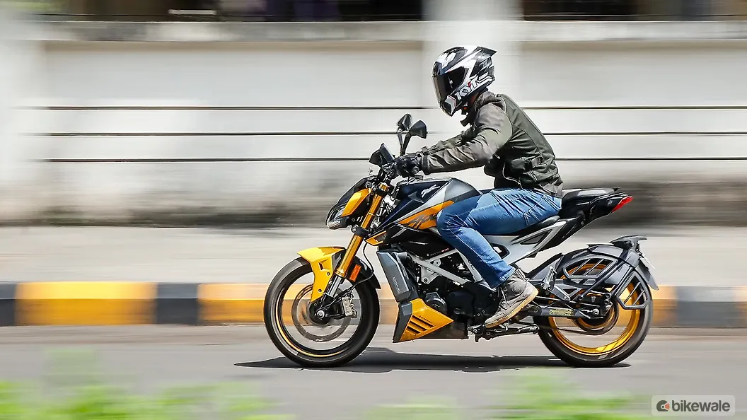 TVS Apache RTR 310 Right Side View Image – BikeWale