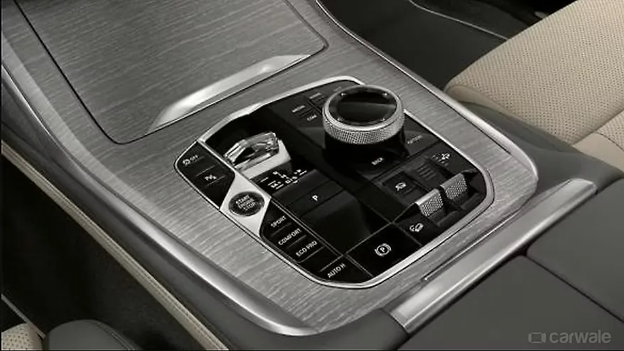 X7 Center Console/Centre Console Storage Image, X7 Photos in India ...