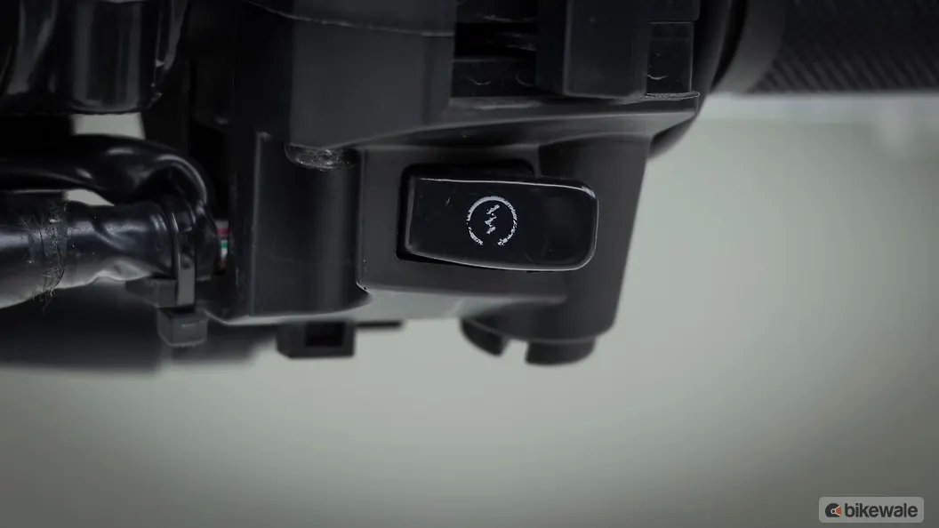 Royal Enfield Scram 440 Self Start Switch Image – BikeWale