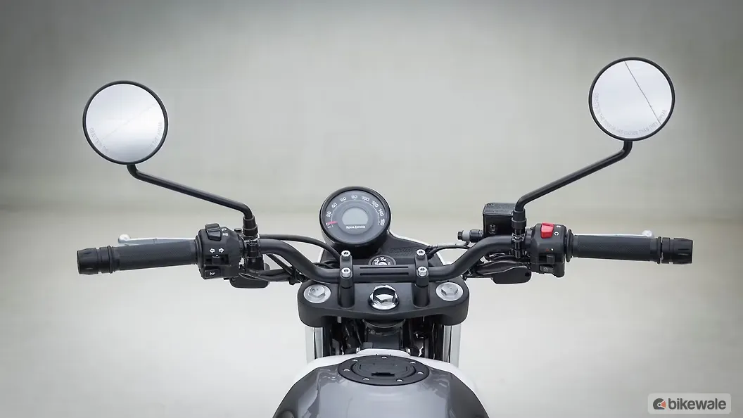 Royal Enfield Scram 440 Handle Bar Image – BikeWale