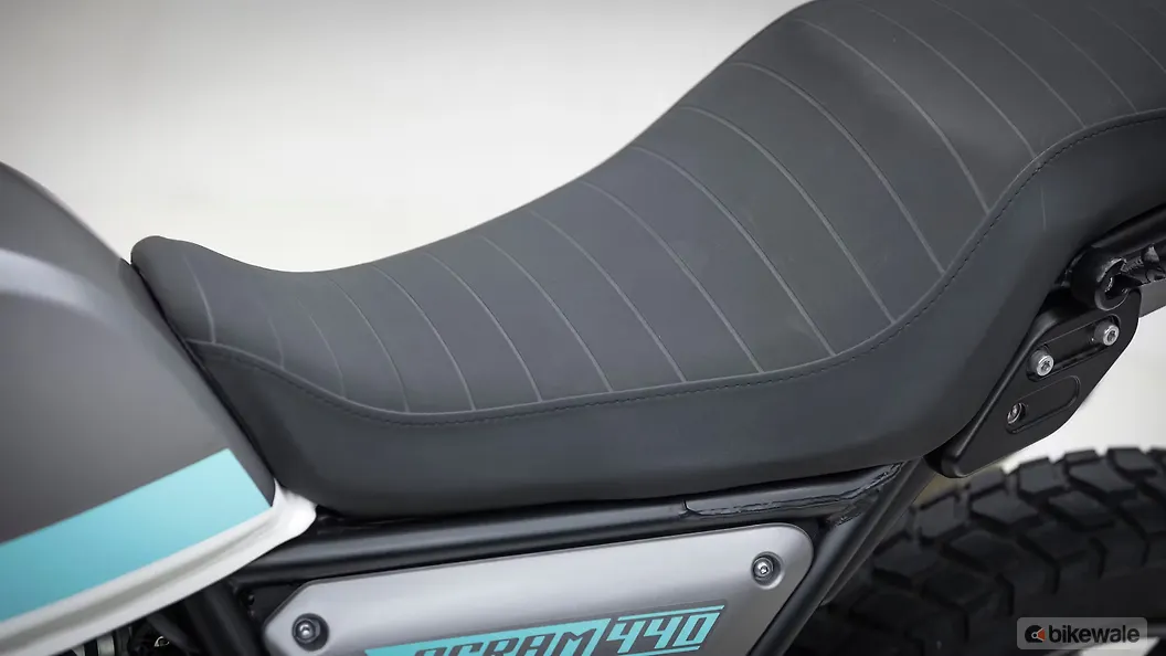Royal Enfield Scram 440 Seat Image – BikeWale