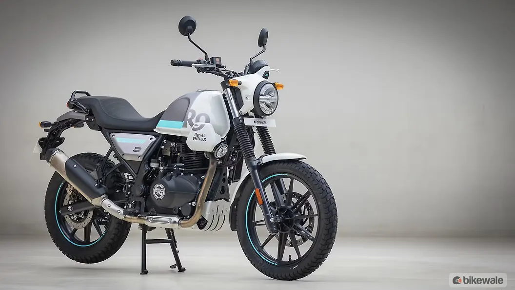 Royal Enfield Scram 440 Right Front Three Quarter Image – BikeWale