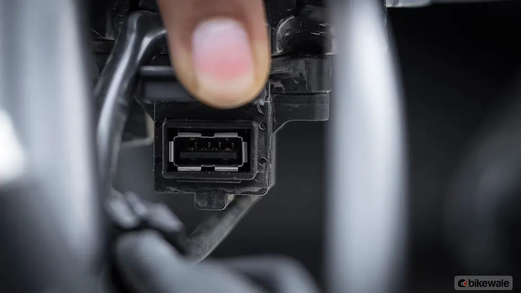 Royal Enfield Scram 440 Ignition Switch Image – BikeWale