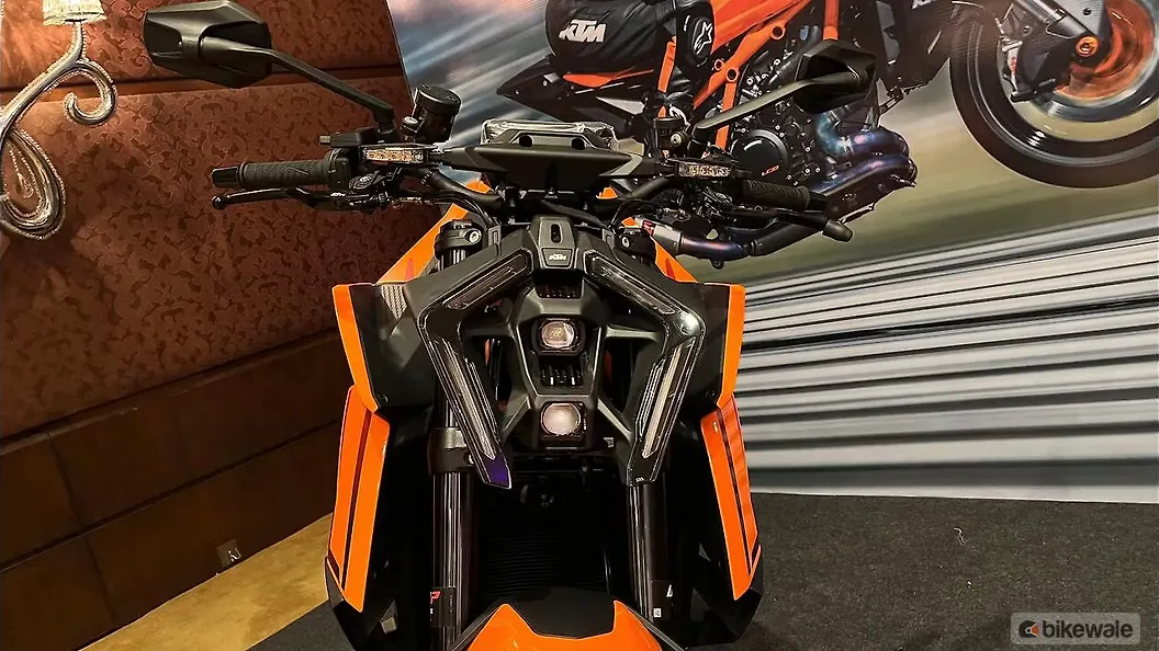 KTM 1390 Super Duke R Seat Image – BikeWale