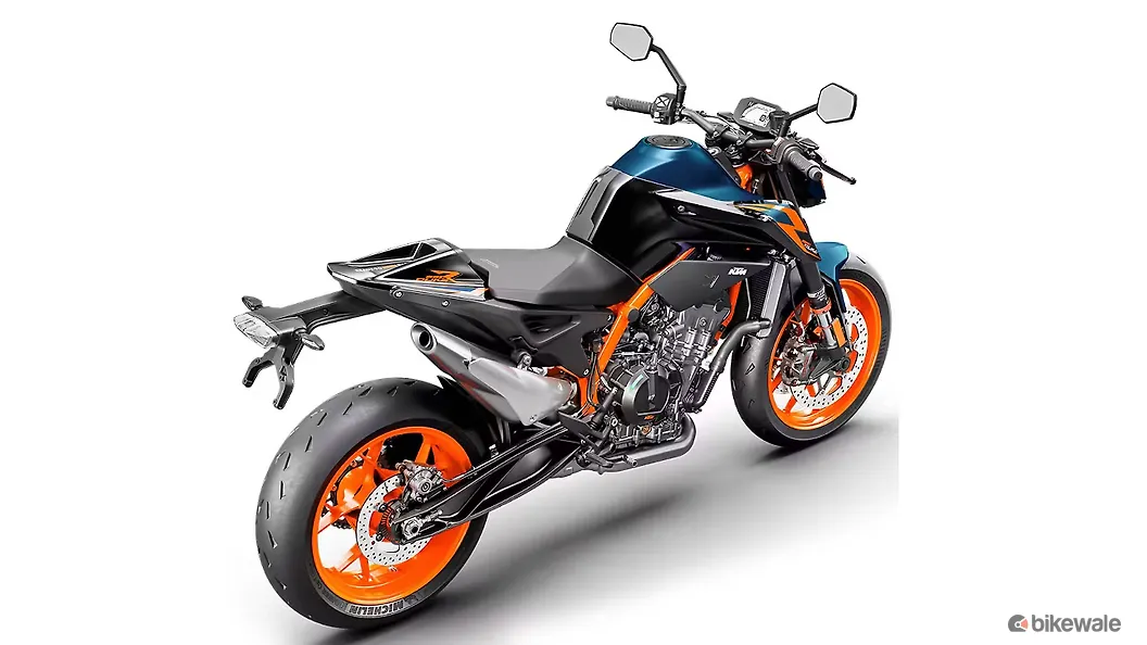 KTM 890 Duke R Right Rear Three Quarter Image – BikeWale