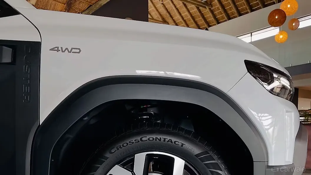 Duster Antenna Image, Duster Photos in India - CarWale