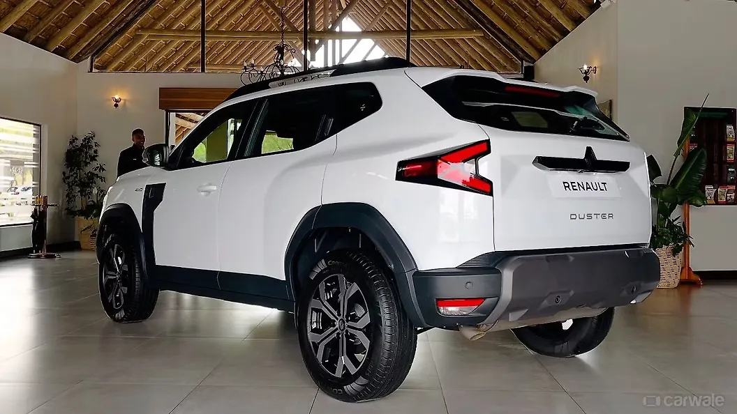 Duster Left Rear Three Quarter Image, Duster Photos in India - CarWale