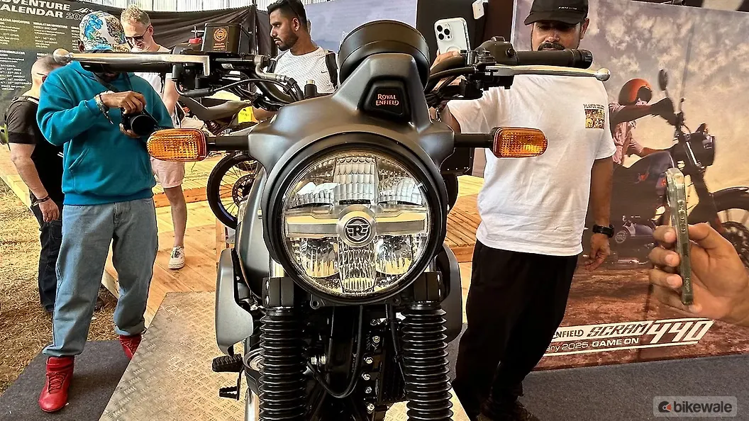 Royal Enfield Scram 440 Left Front Three Quarter Image – BikeWale