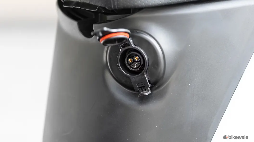 Honda QC1 Electric Bike Charging Input Plug Image – BikeWale