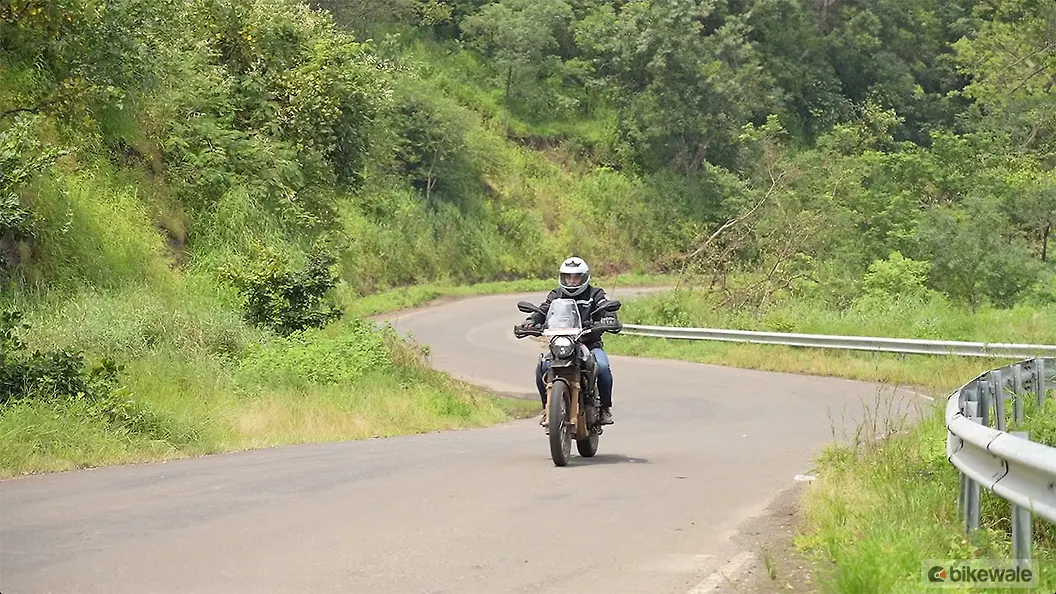 Yezdi Adventure [2024] Right Front Three Quarter Image – BikeWale