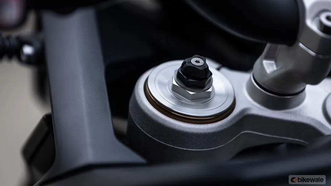 Triumph Tiger 900 Front Suspension Image – BikeWale