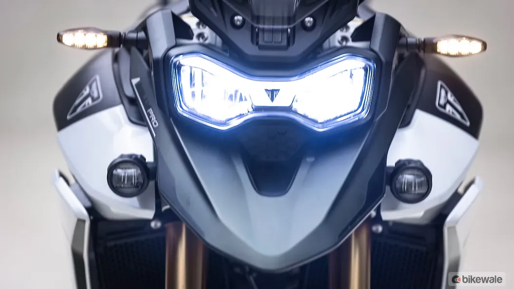 Triumph Tiger 900 Head Light Image – BikeWale