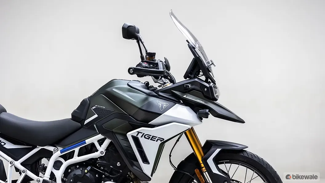 Triumph Tiger 900 Right Side View Image – BikeWale