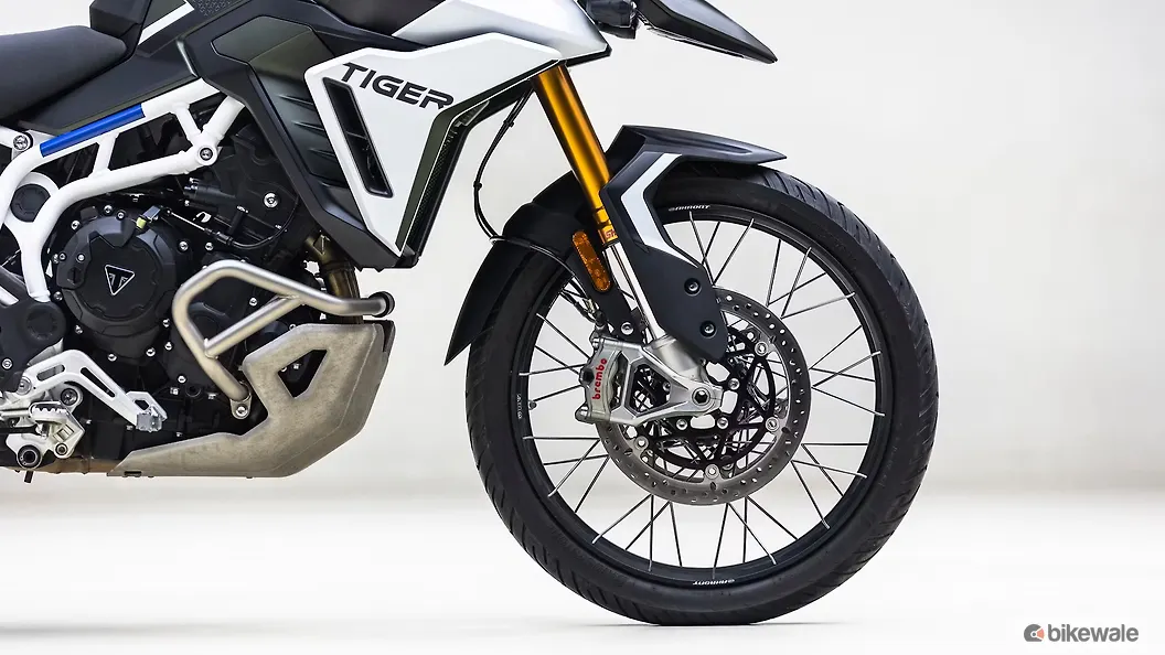 Triumph Tiger 900 Right Side View Image – BikeWale