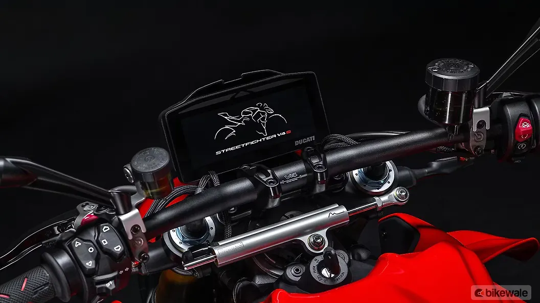 Ducati Streetfighter V4 TFT / Instrument Cluster Image – BikeWale