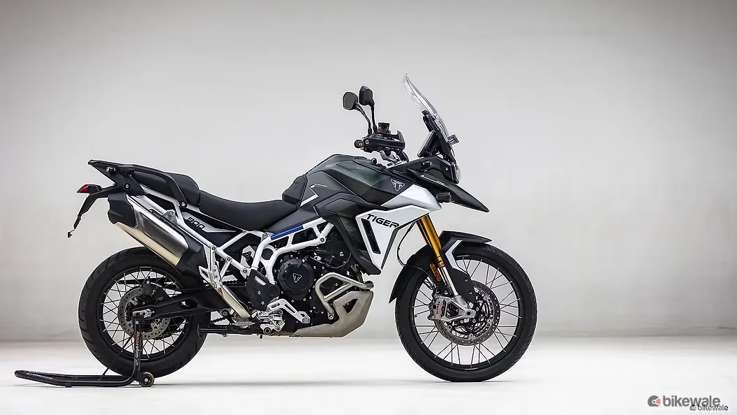 Triumph Tiger 900 Right Side View Image – BikeWale