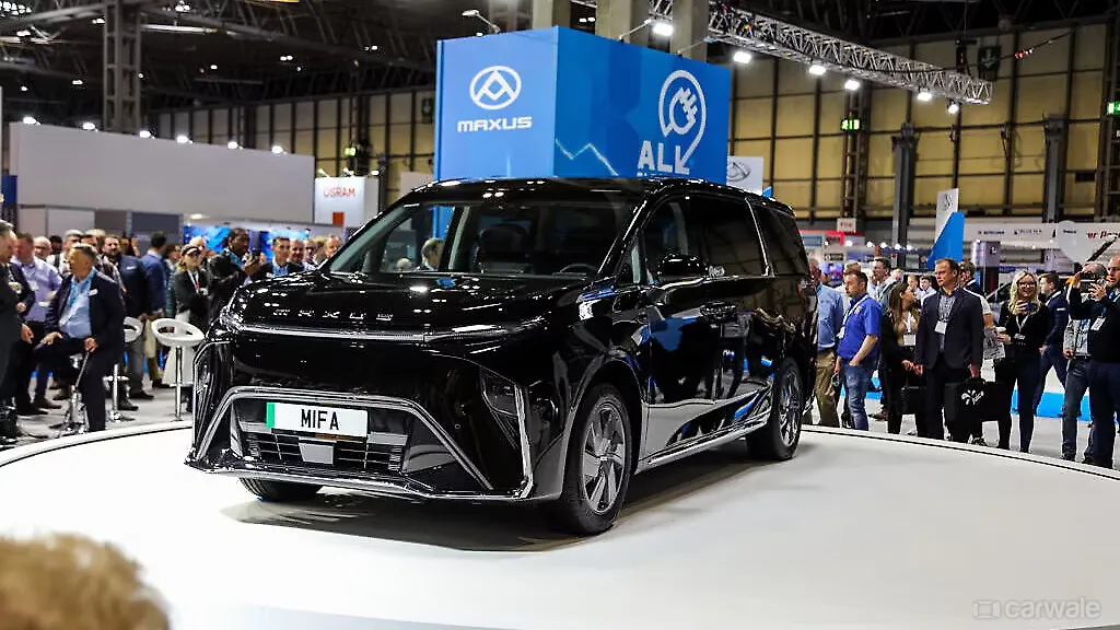 M9 EV Left Front Three Quarter Image, M9 EV Photos in India - CarWale