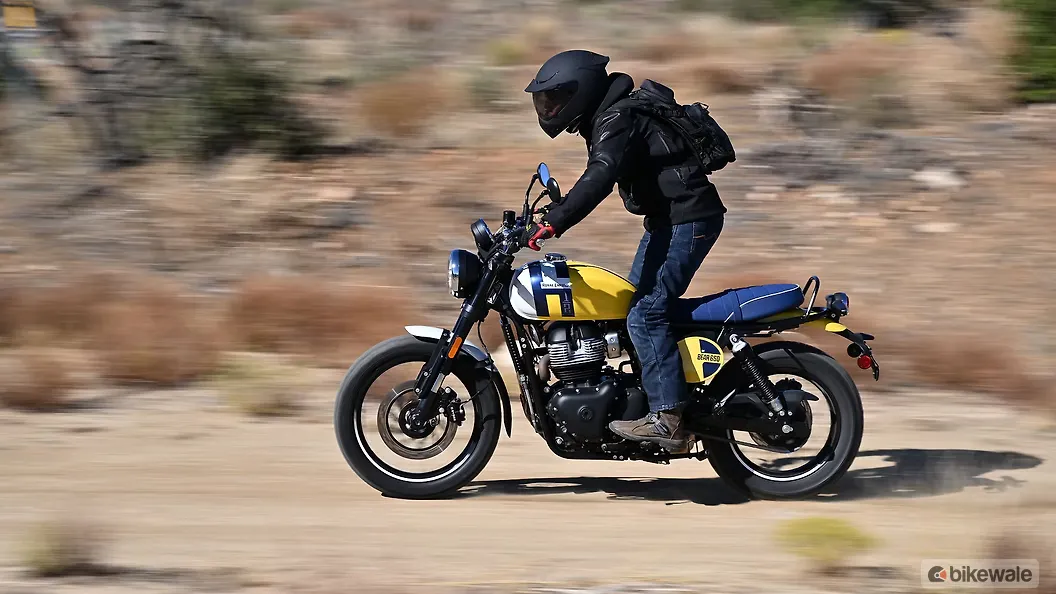 Royal Enfield Bear 650 Right Rear Three Quarter Image – BikeWale