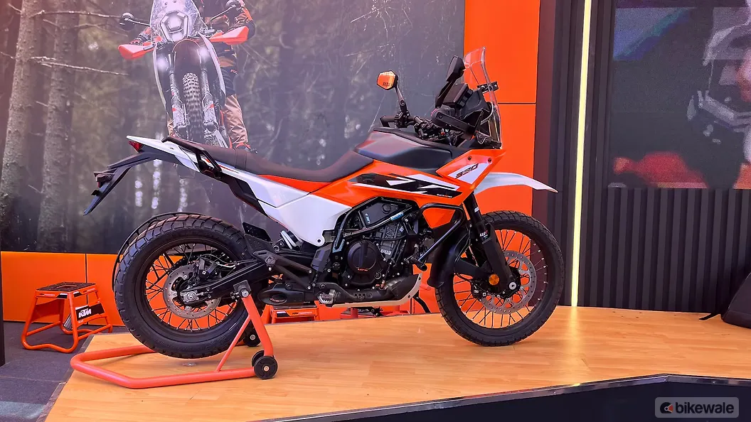 KTM 390 Adventure [2025] Right Side View Image – BikeWale