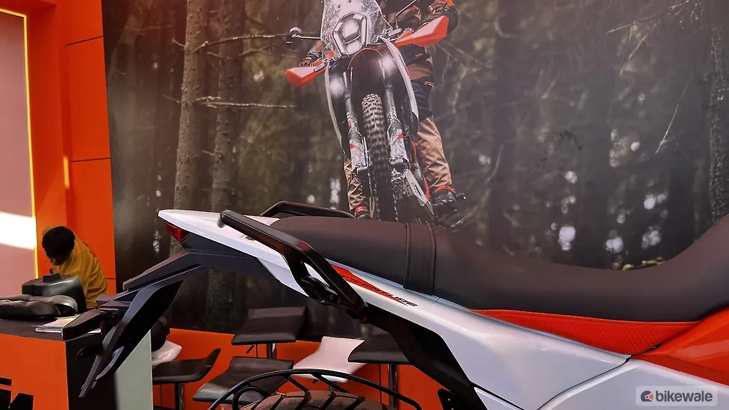 KTM 390 Adventure Bike Seat Image – BikeWale