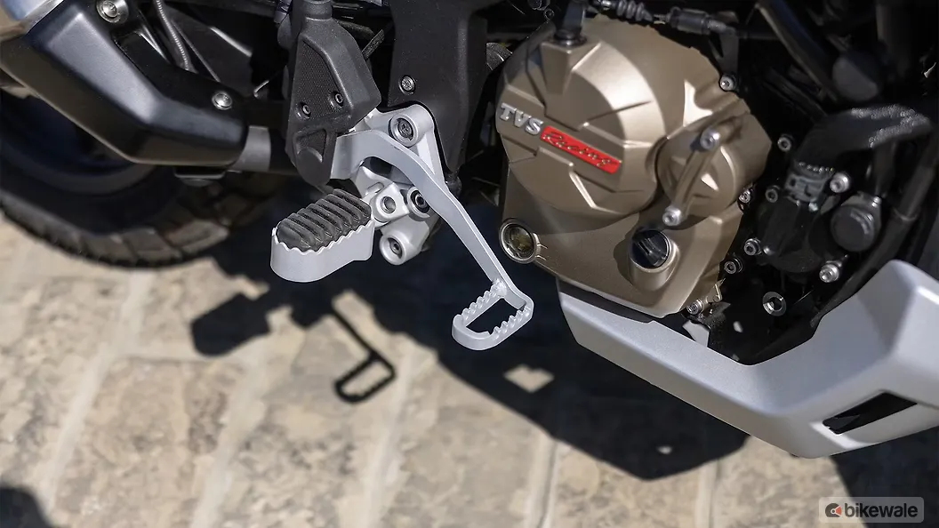 TVS Apache RTX Footbrake Pedal Image – BikeWale