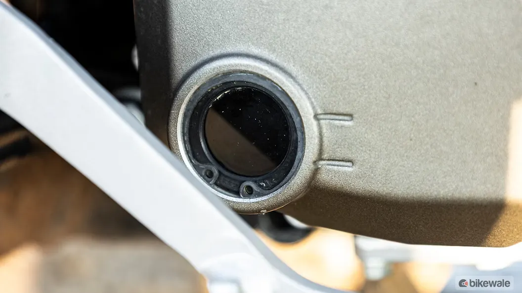TVS Apache RTX Engine Oil Level Indicator Image – BikeWale
