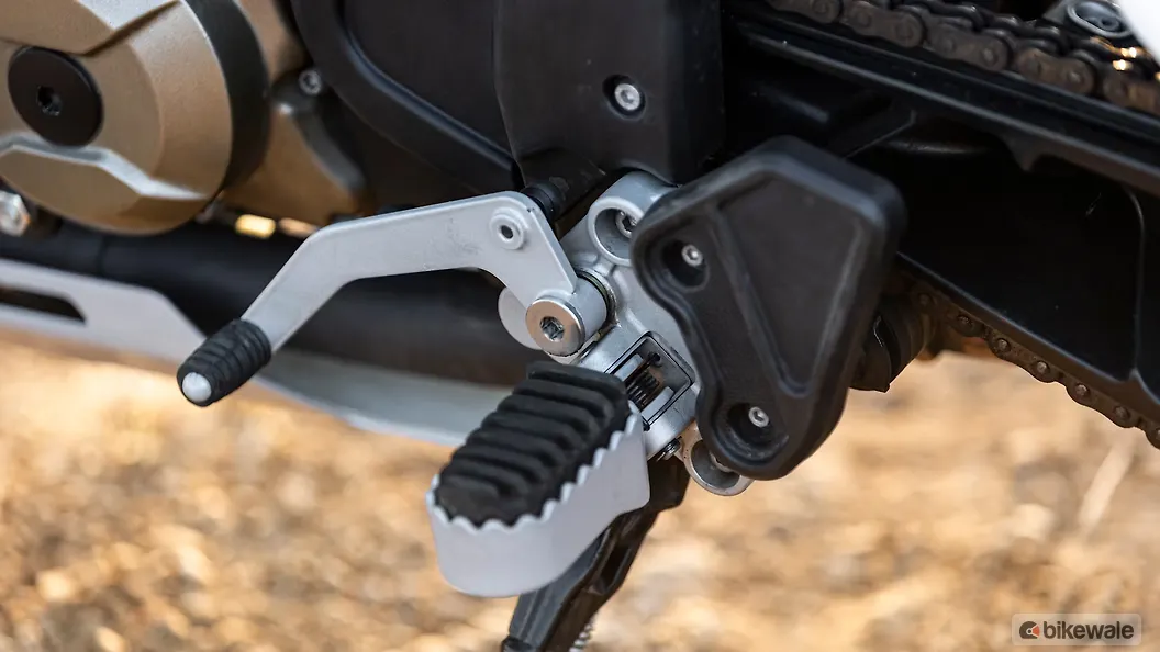 TVS Apache RTX Horn Button Image – BikeWale