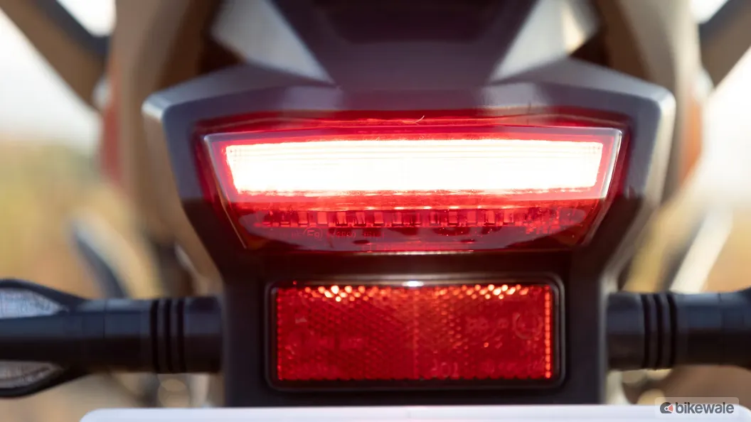 TVS Apache RTX Tail Light Image – BikeWale