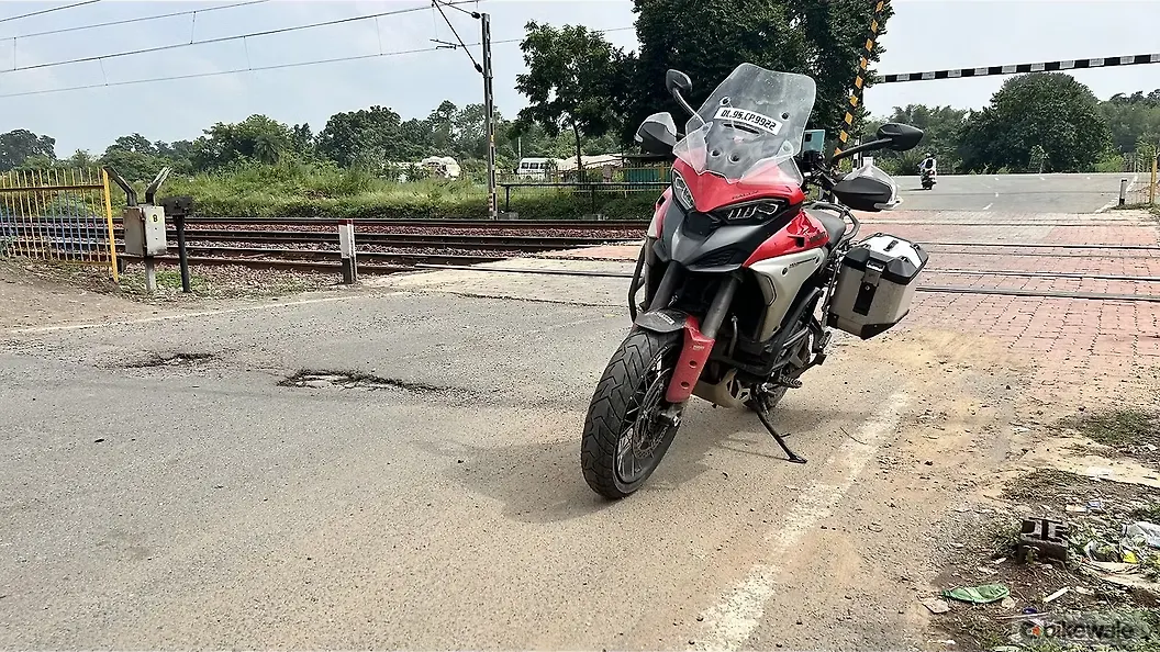 Ducati Multistrada V4 Front View Image – BikeWale
