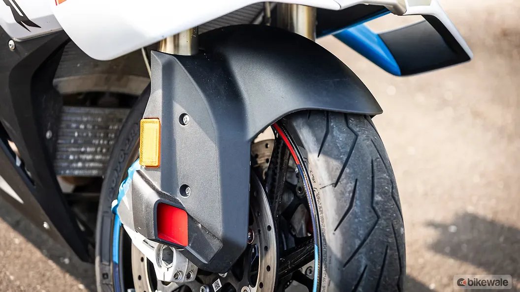 BMW S1000RR Front Mudguard Image – BikeWale