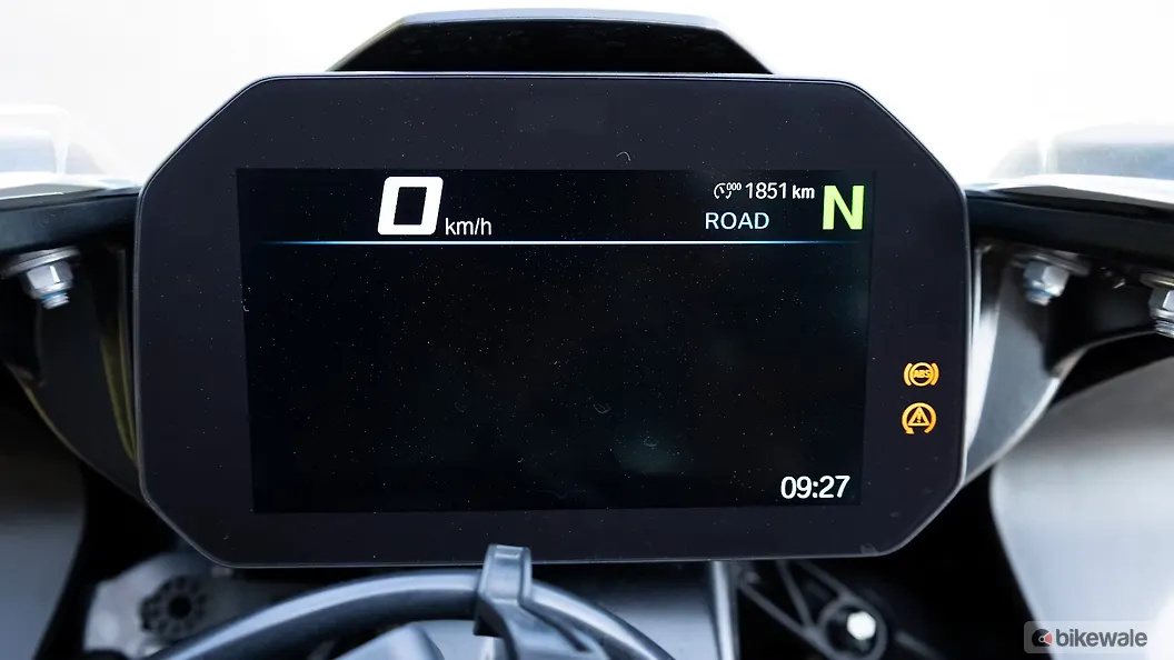 BMW S1000RR Gear Shift Indicator Image – BikeWale