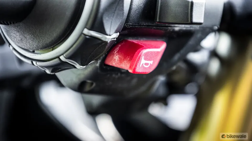 BMW S1000RR Horn Button Image – BikeWale