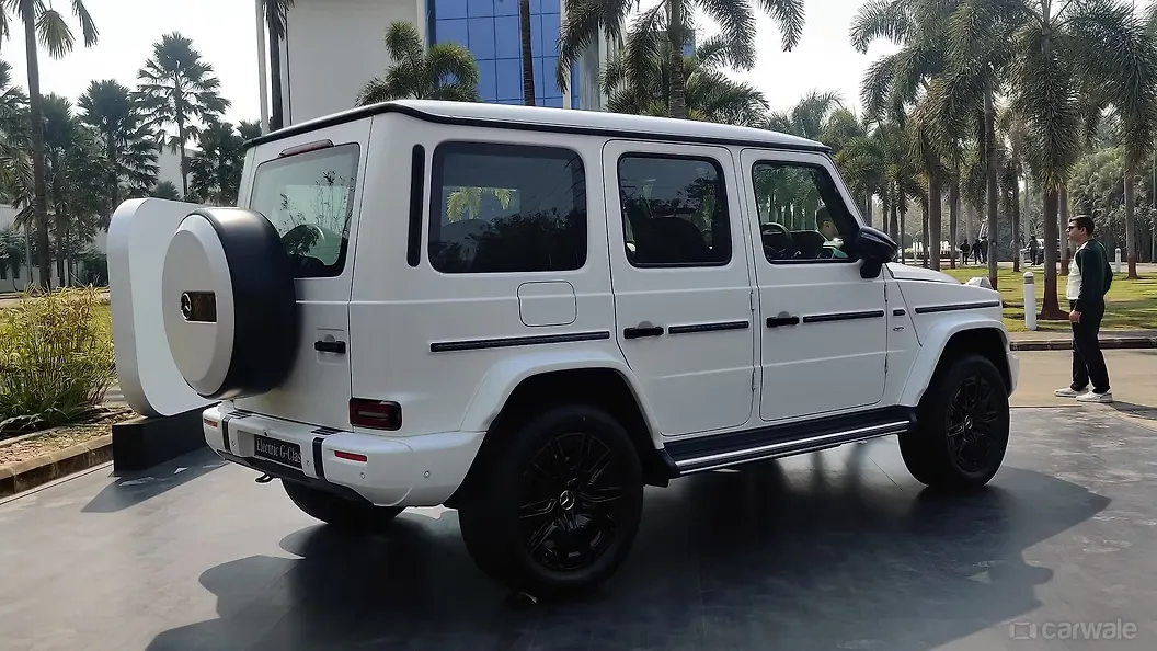 G580 with EQ Technology Right Rear Three Quarter Image, G580 with EQ ...